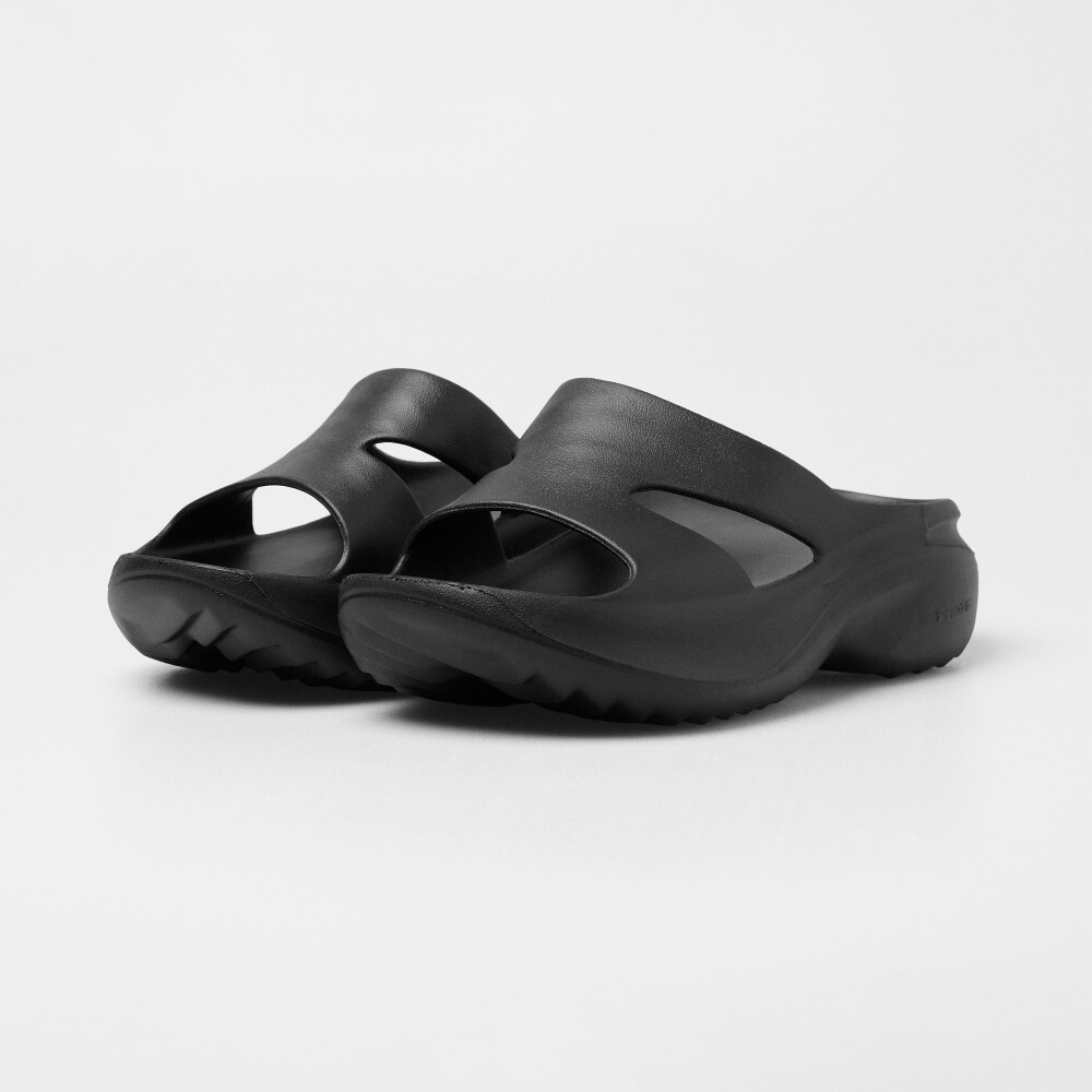 Comfy Cloud Slides - Black - Footwear | Prozis