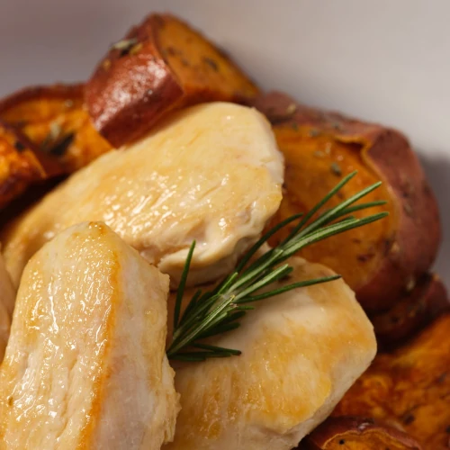 Filetes de pollo con batata asada High Protein - Comida y Cena | Prozis