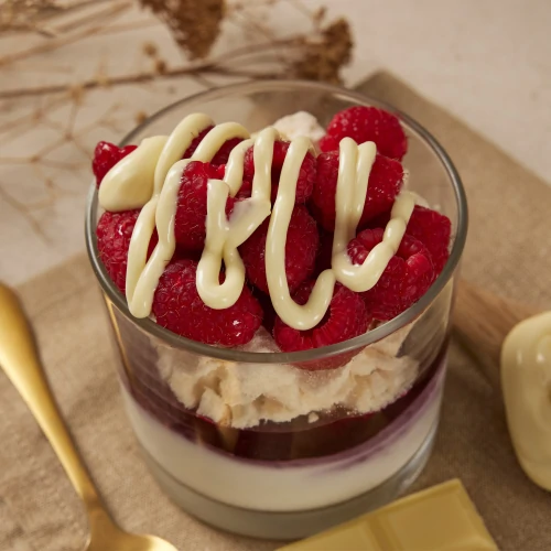 Indulgent Topping - Cioccolato bianco 250 g - Gelati e Dessert | Prozis