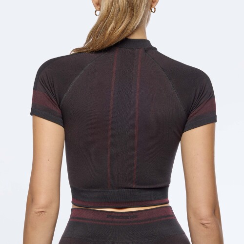 Quest Crop T-Shirt - Black / Bordeaux - Clothing | Prozis